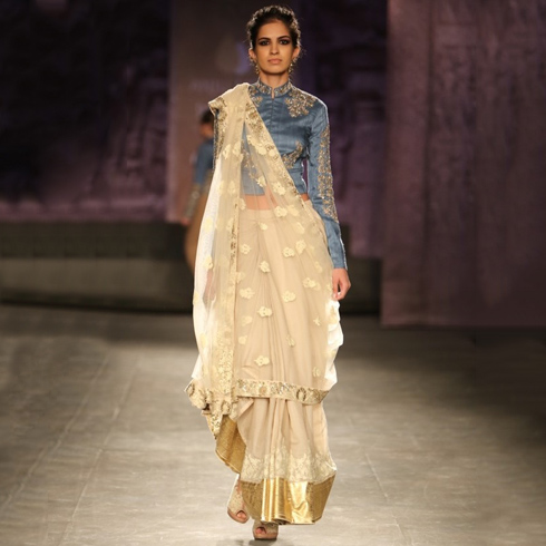 Maharani Style Saree Drape Or Gujarati Style Saree | Utsavpedia