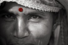 Bindi: Traditional Indian Bindi Designs and Culture for Women