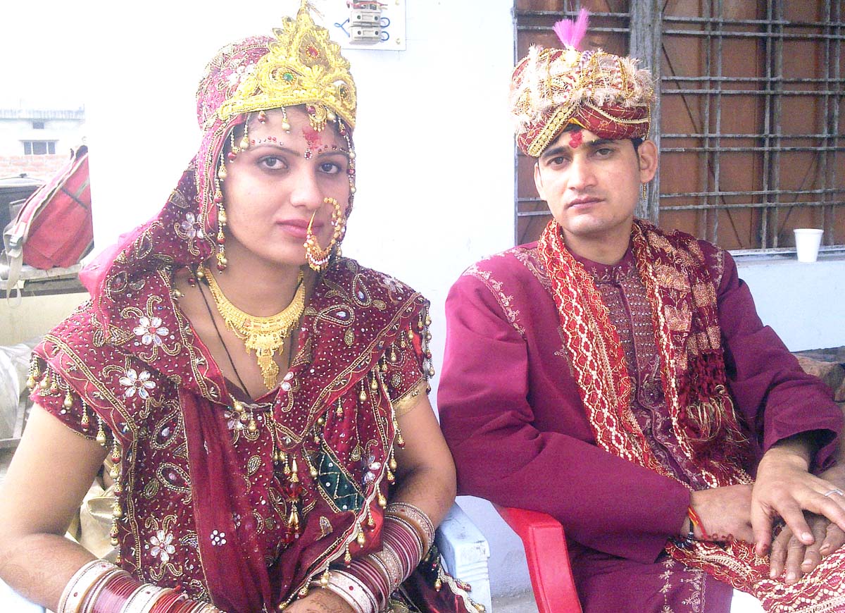 Uttarakhand Bride and Groom - Utsavpedia